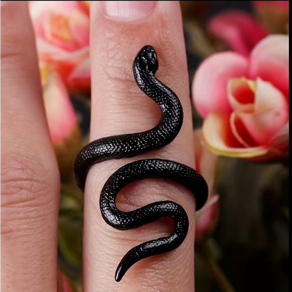 SGC619 | Jewelry | New Black Goth Snake Ring One Size Adjustable Ring ...